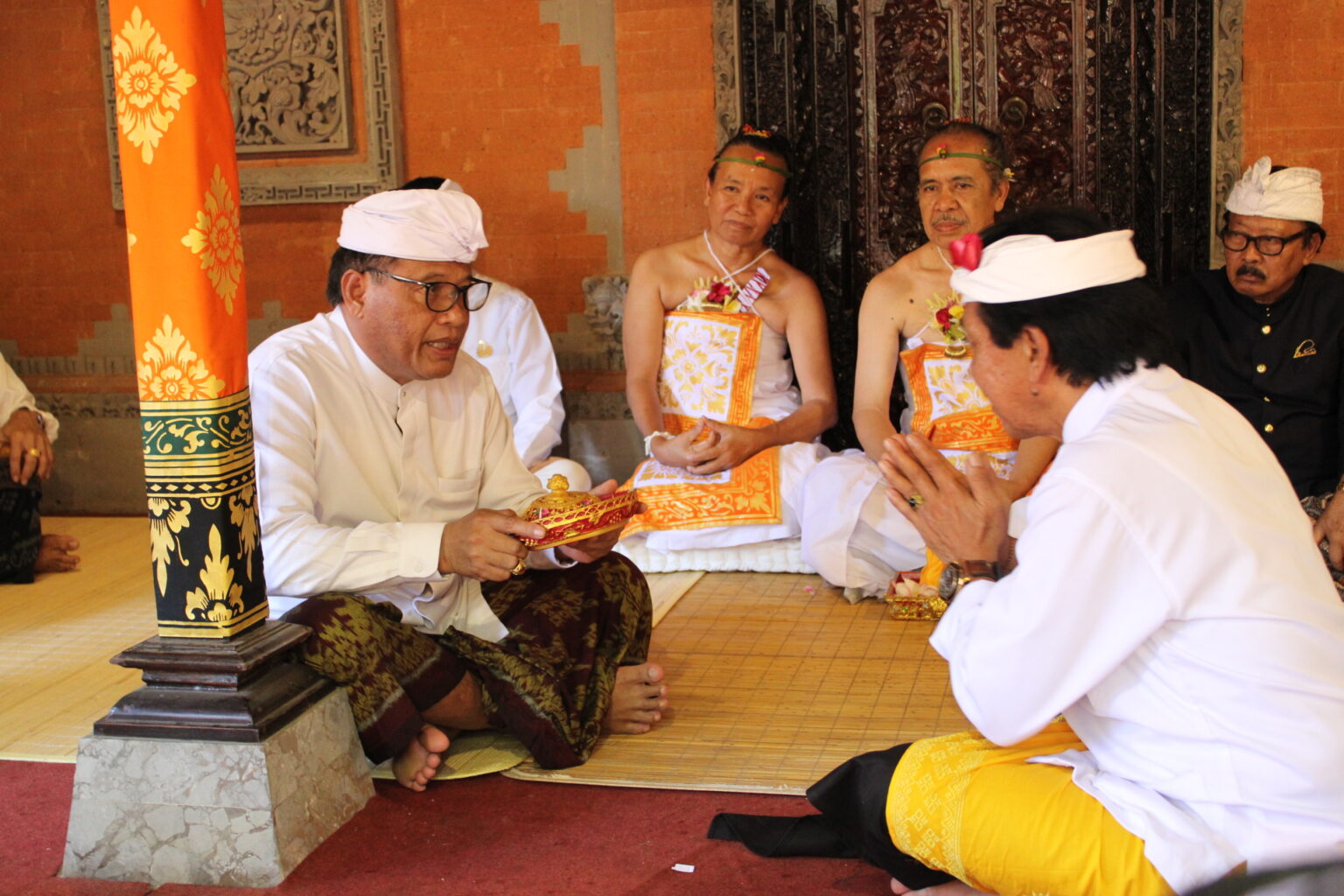 Puncak Karya Pediksan Ida Bagus Mayun Marhaendragama dan Ida Ayu Ketut ...