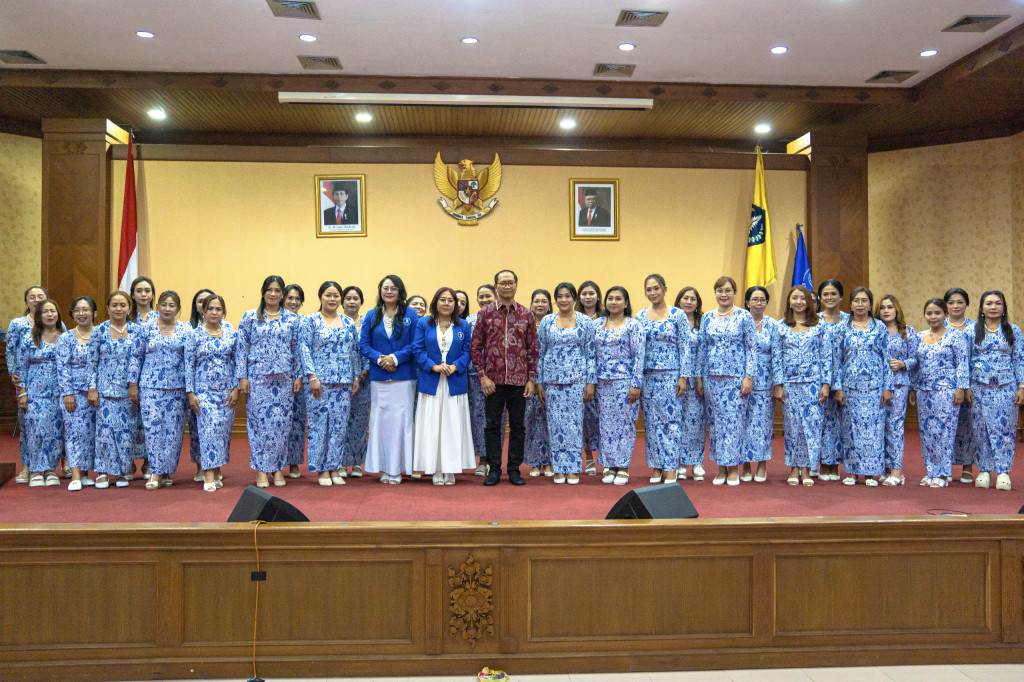 Pengukuhan dan Pelantikan Kepengurusan DPC IWAPI Kabupaten Badung ...